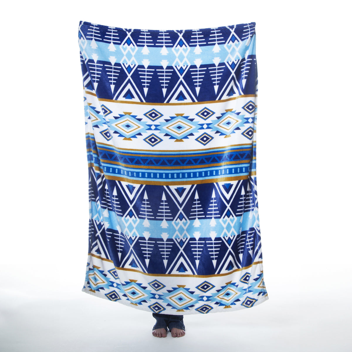 Open Sky Heavy Plush Throw – Carstens, Inc